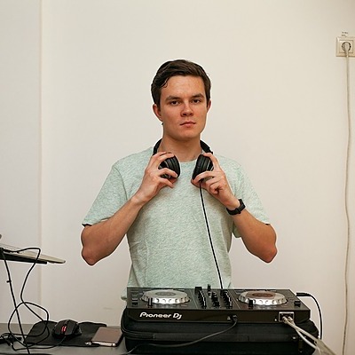 DJ Di - Listen on Spotify - Linktree