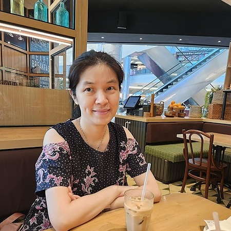 Vi Vin / Consultant | Instagram, Facebook | Linktree