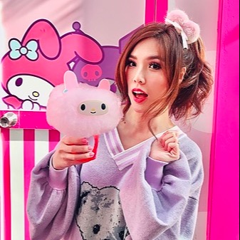 pixie_late | Instagram, TikTok | Linktree