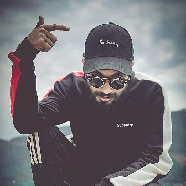 Siasta Psy | Twitter, Facebook | Linktree