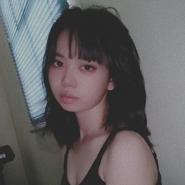 zoe | Twitter, Instagram, Facebook, TikTok, Twitch | Linktree