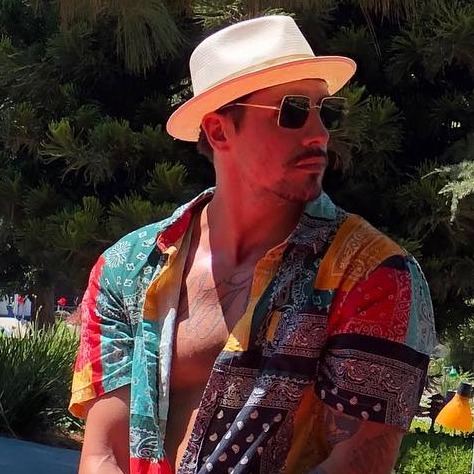 LEGENDARY PEN GAME | Linktree