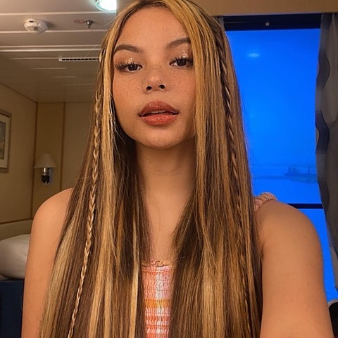 sofia krystal | Twitter, Instagram, Facebook, TikTok | Linktree