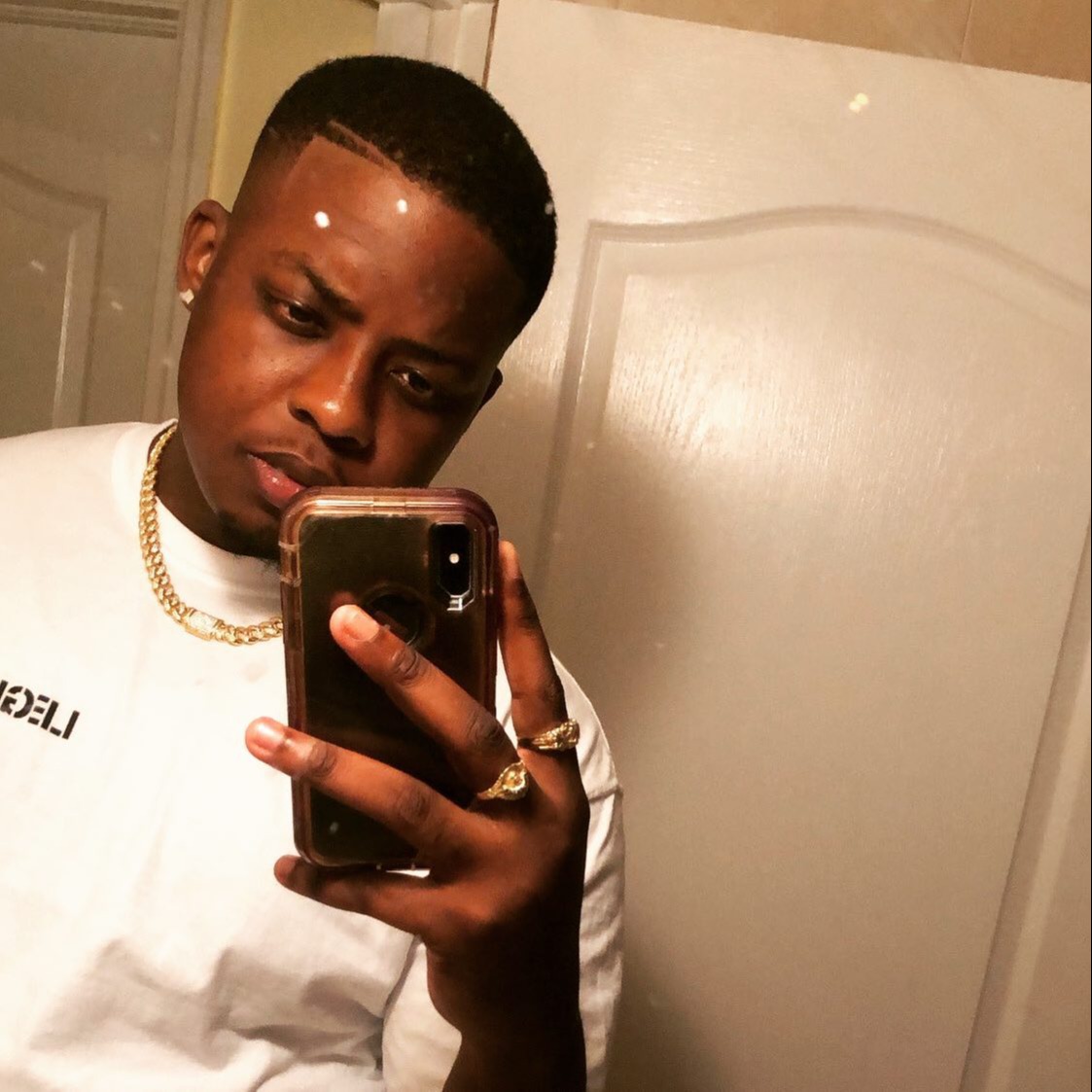 Glock | Twitter, Instagram, Twitch | Linktree