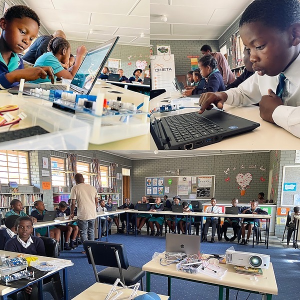 AlgoAtWork Robotics Academy | Instagram | Linktree