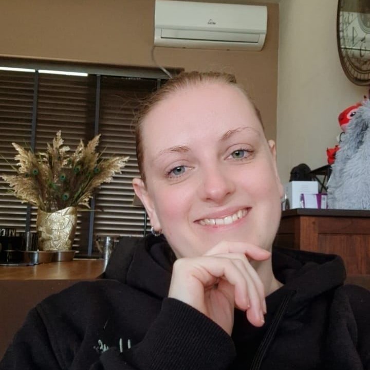 Denise | Instagram, TikTok | Linktree