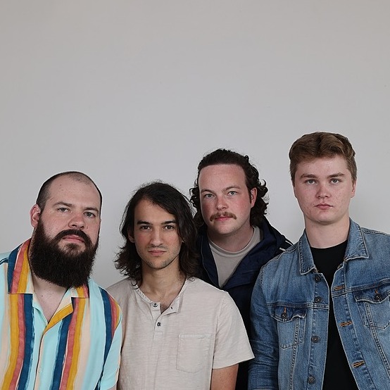 Hello Monica | Twitter, Instagram, Facebook | Linktree