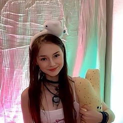 luxeluxey | Instagram, TikTok | Linktree