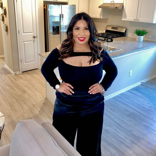 adrianna.the.realtor | Instagram, Facebook, TikTok | Linktree