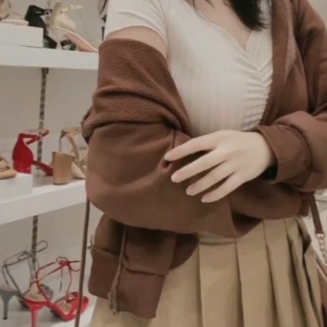 denishasaurus | Twitter, Instagram, Spotify, TikTok | Linktree