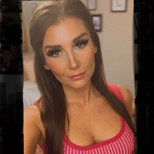 crystal_luvbug | Instagram, TikTok | Linktree