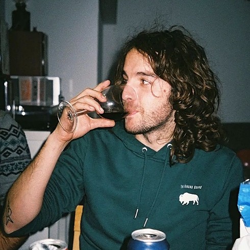 Bertt Que | @berttoficial - Listen on YouTube, Spotify - Linktree