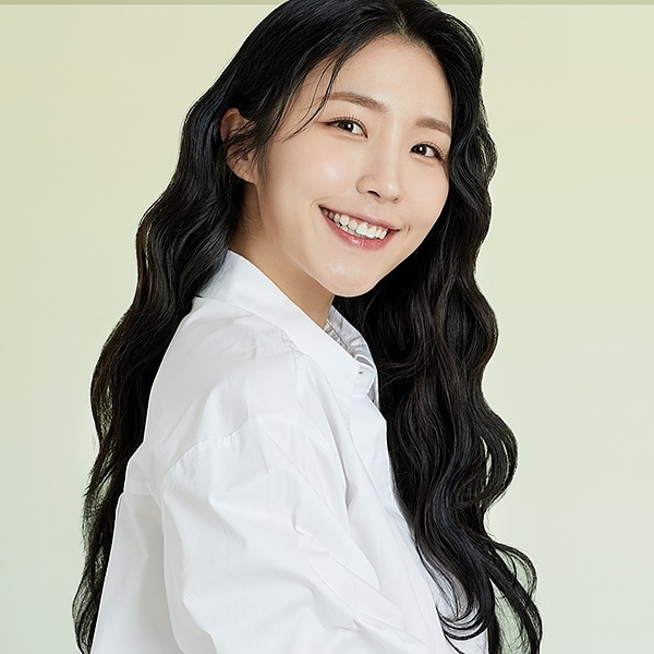 VODANA 보다나 | Twitter, Instagram, TikTok | Linktree