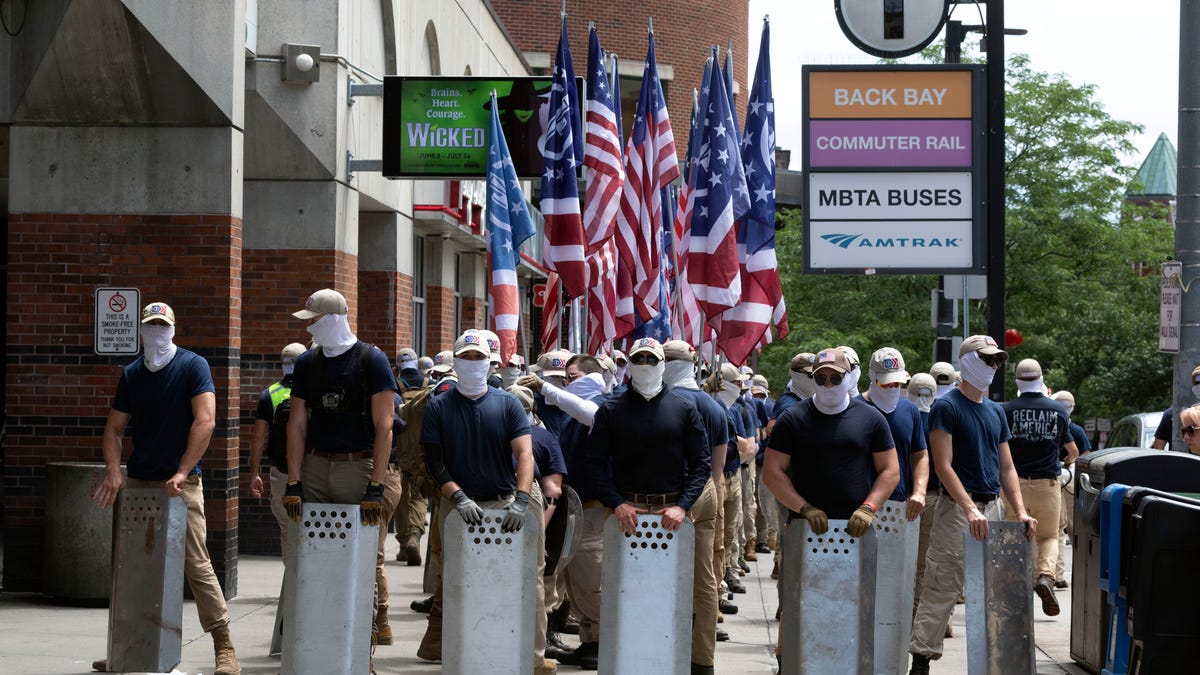 Attorney Ben Crump | Twitter, Instagram, Facebook | Linktree