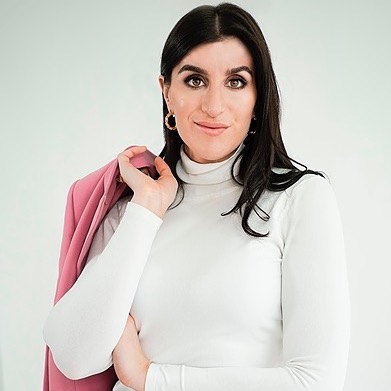 Haley Sacks | Twitter, YouTube, Facebook, TikTok | Linktree