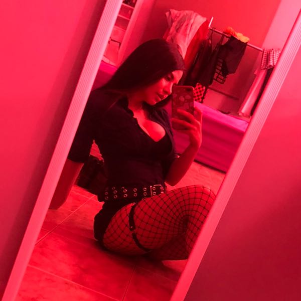 Angie - Find Angie Onlyfans - Linktree