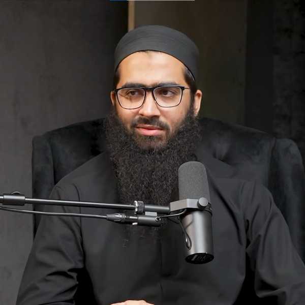 Taha Pasha | Instagram, Facebook | Linktree