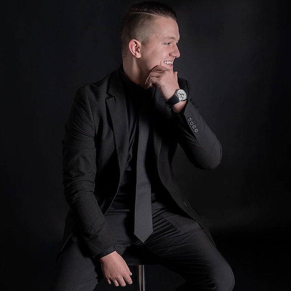 Lucas Farrell | Instagram | Linktree