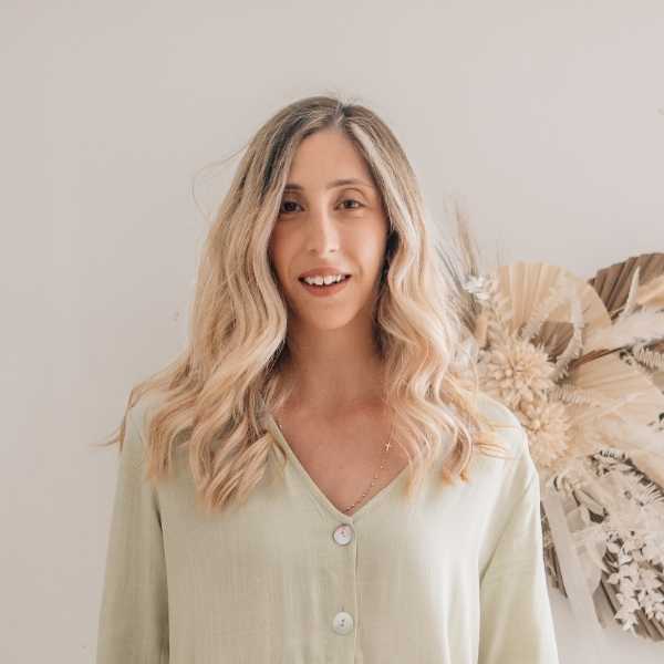 Stephanie Vara | Instagram | Linktree