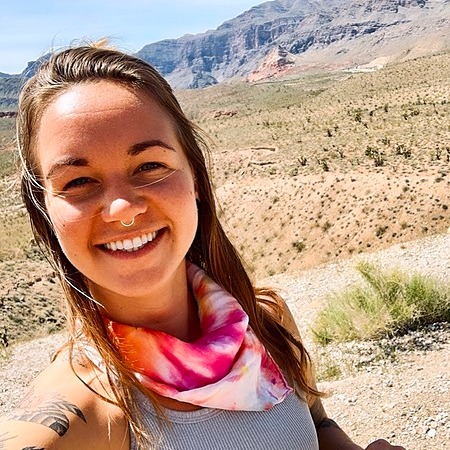 Laura Bee | Instagram | Linktree