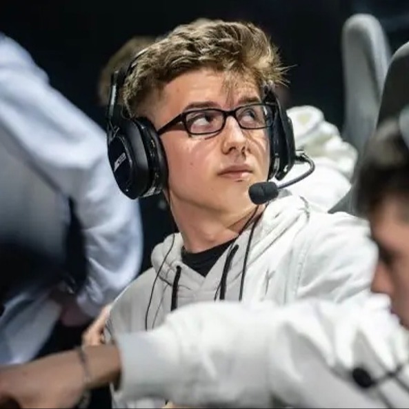 blazt | Twitter, Instagram, Twitch | Linktree