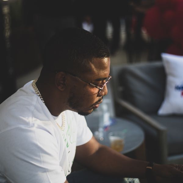 Ted Bounce | Twitter | Linktree