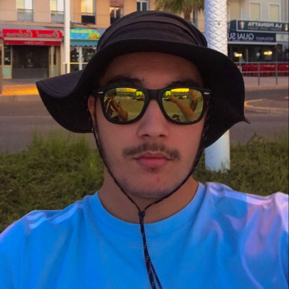 Madito | Twitter, Instagram, TikTok, Twitch | Linktree