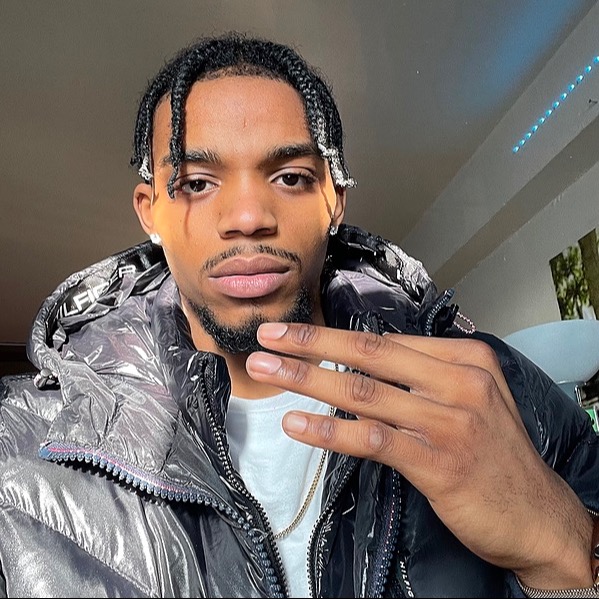 RobbyJayy | Instagram, TikTok, Twitch | Linktree