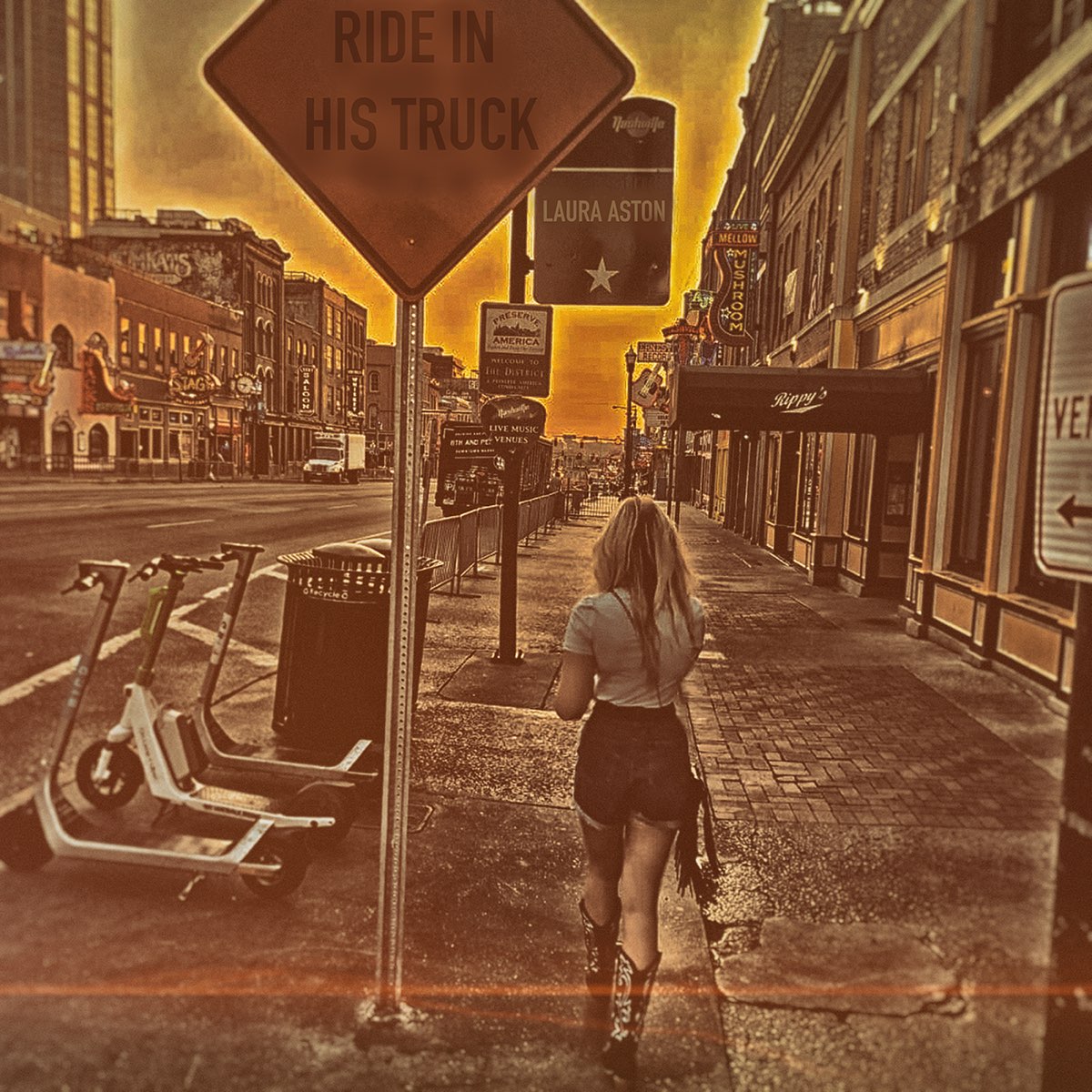 Laura Aston | Twitter, Instagram, Facebook, TikTok | Linktree