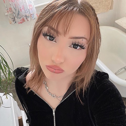 @madelynn ☆⋆｡𖦹°‧★ | Instagram, TikTok | Linktree