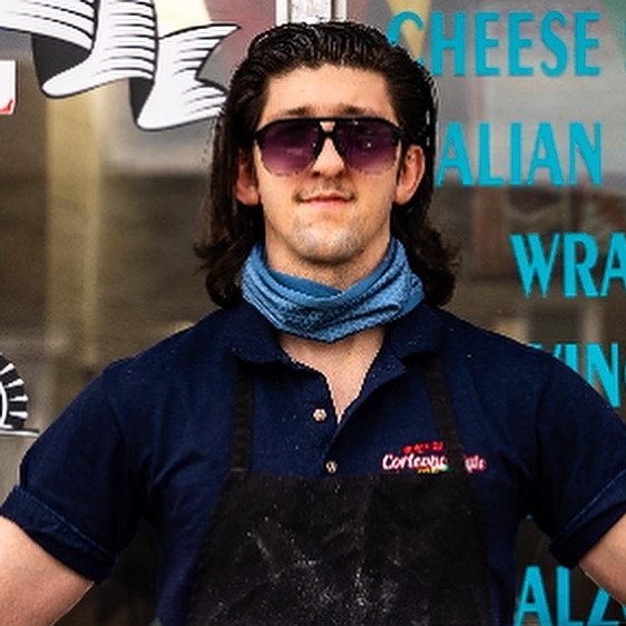 Sally Slices | Instagram, TikTok, Twitch | Linktree