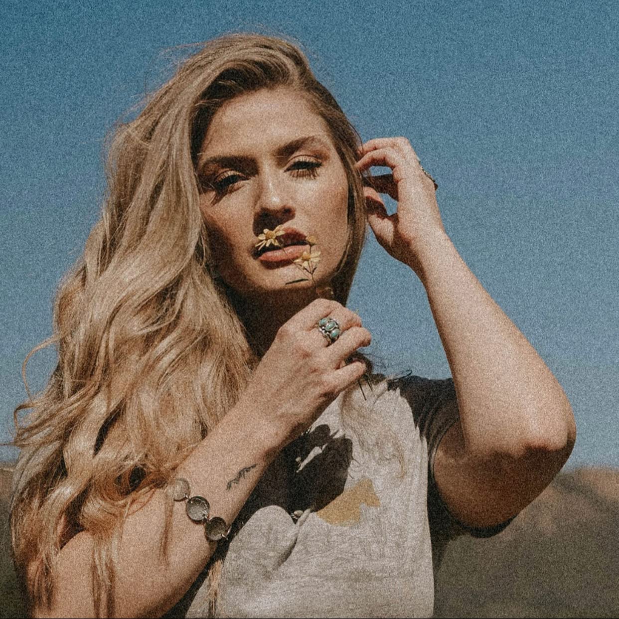 Sarahrowemusic - Listen on YouTube, Spotify, Apple Music - Linktree