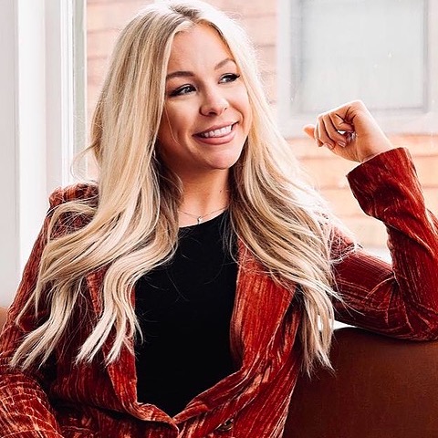 Amanda Cook | Instagram | Linktree