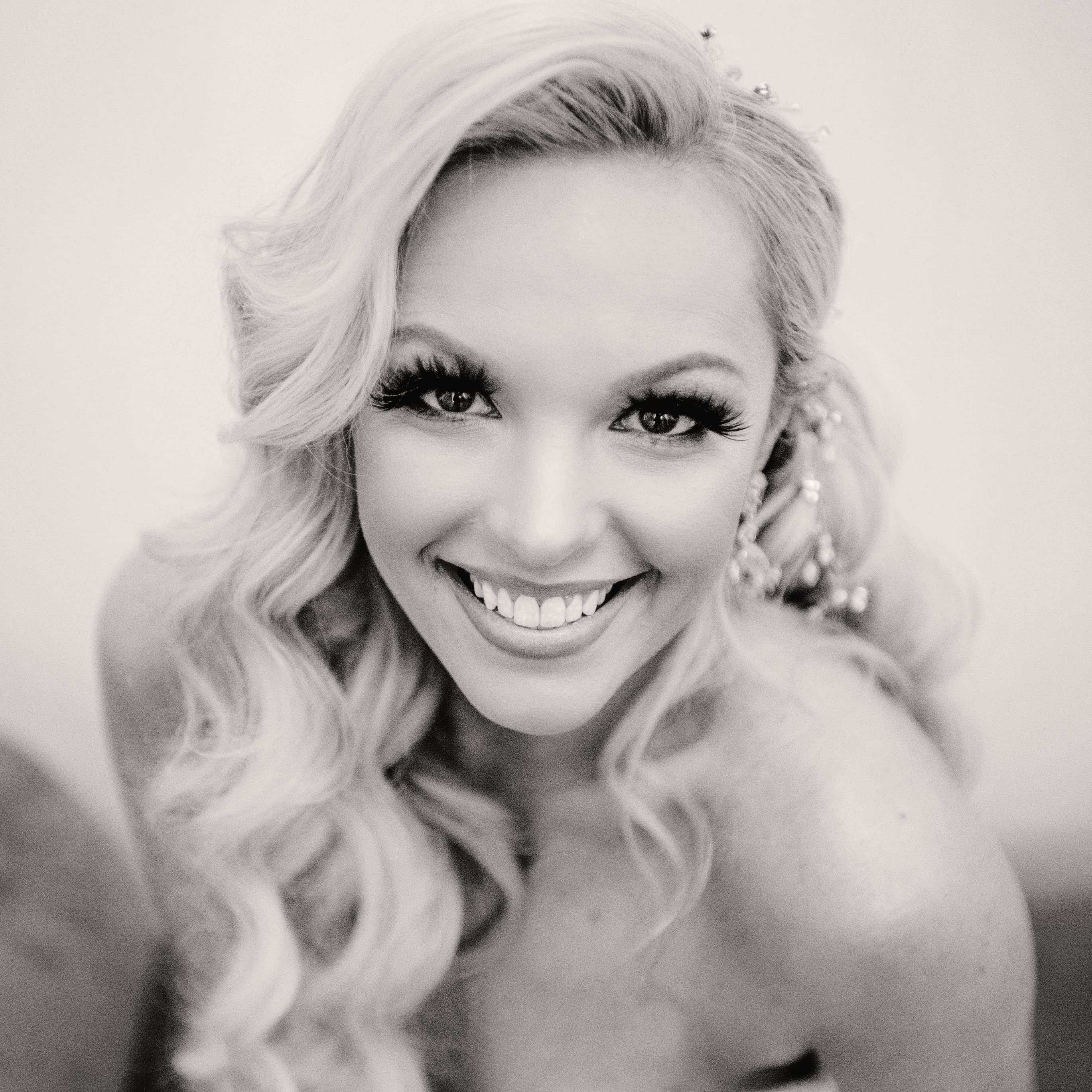 nicolelivingston | Instagram, Facebook | Linktree