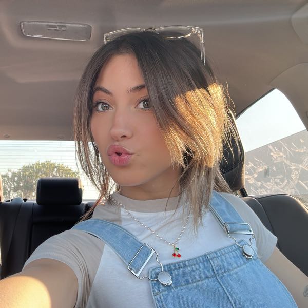 Janice Rivera | Instagram, TikTok | Linktree