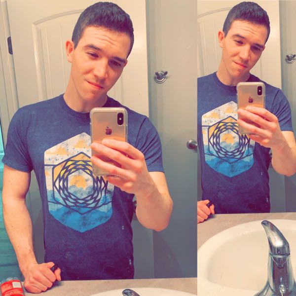 Mitch | Twitter, Instagram, TikTok, Twitch | Linktree