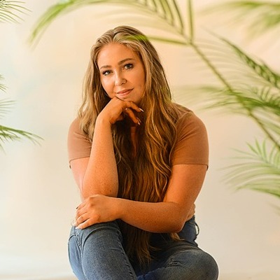 Lisa Mary - Listen on Spotify - Linktree