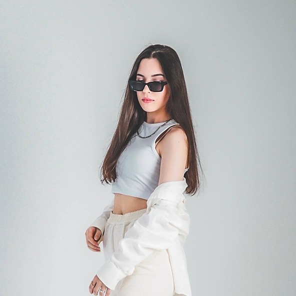 Astrid | Instagram | Linktree