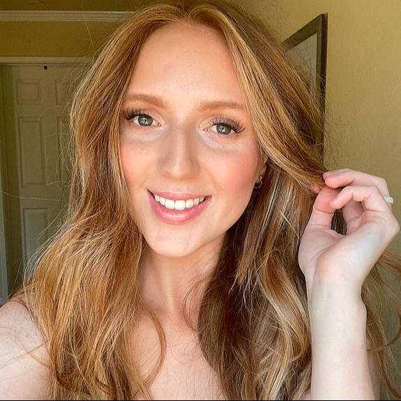 Holly Caldwell | Instagram, Facebook, TikTok | Linktree