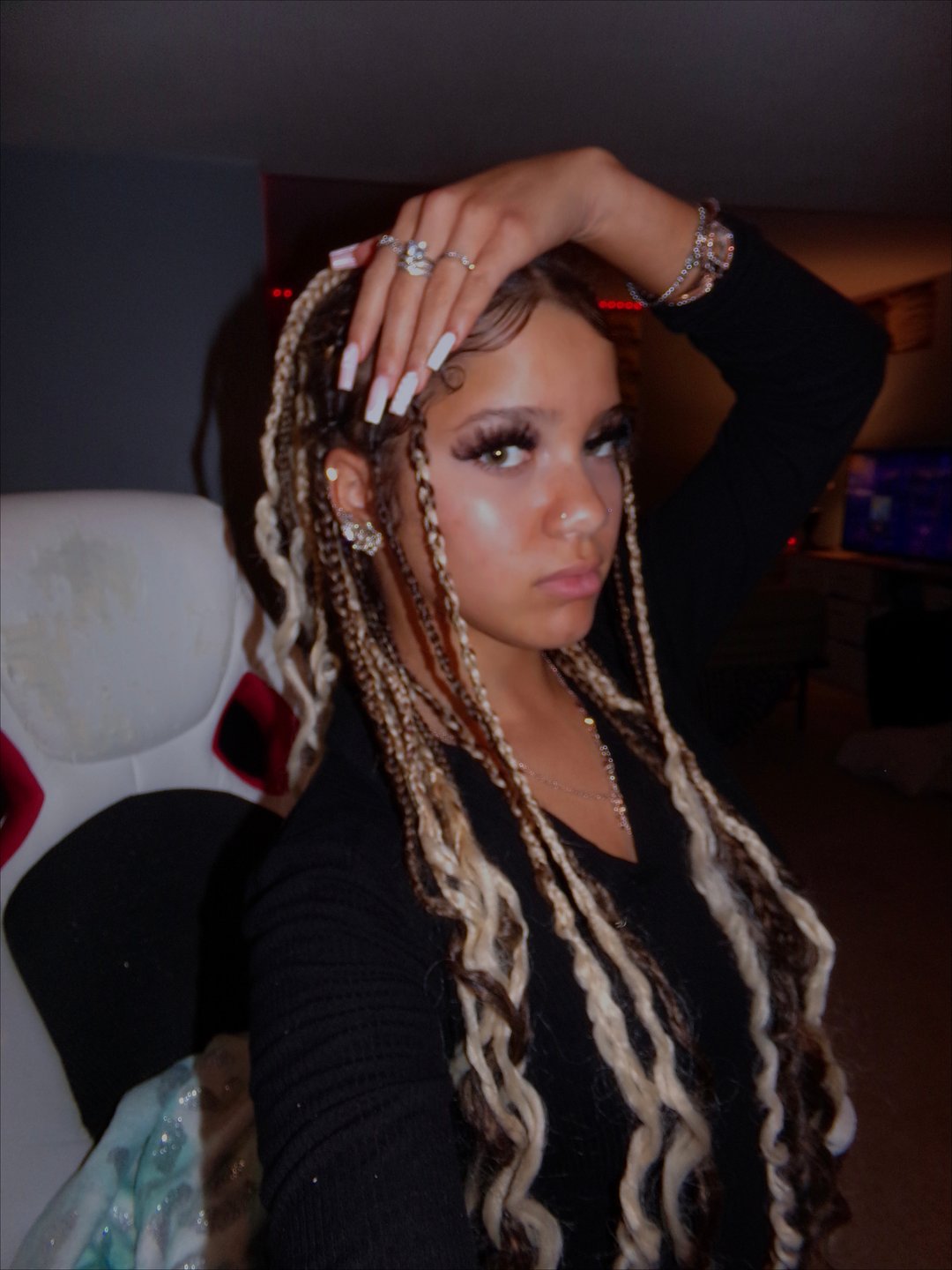 KY | Instagram, TikTok | Linktree