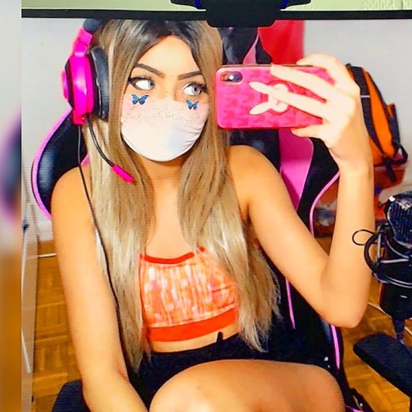 evorine | Twitter, Instagram, TikTok, Twitch | Linktree