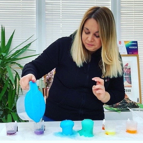 Amazelab | Twitter, Instagram, Facebook | Linktree