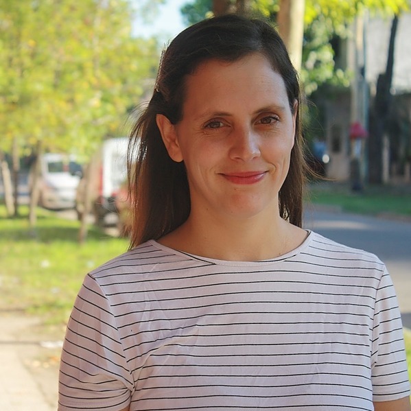 Lucia Ferrari | Twitter, Instagram, Facebook | Linktree