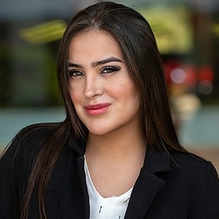 Julie Lopez | Instagram, Facebook | Linktree