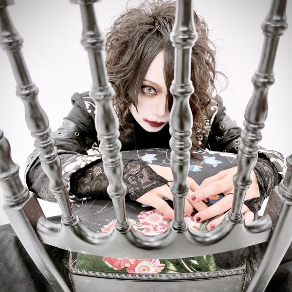 yu_le | Twitter, Instagram | Linktree