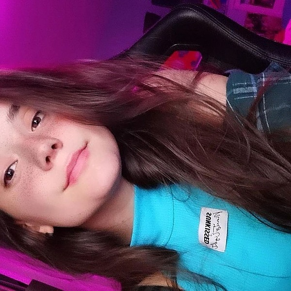 pixie_9 | YouTube, TikTok, Twitch | Linktree