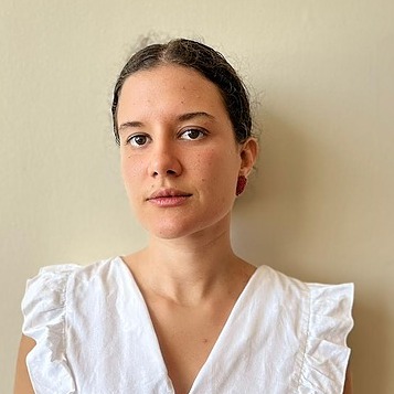 Julia Rezende | Instagram | Linktree