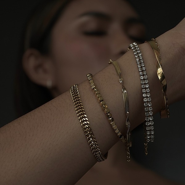 Burvon | Instagram, Facebook, TikTok | Linktree