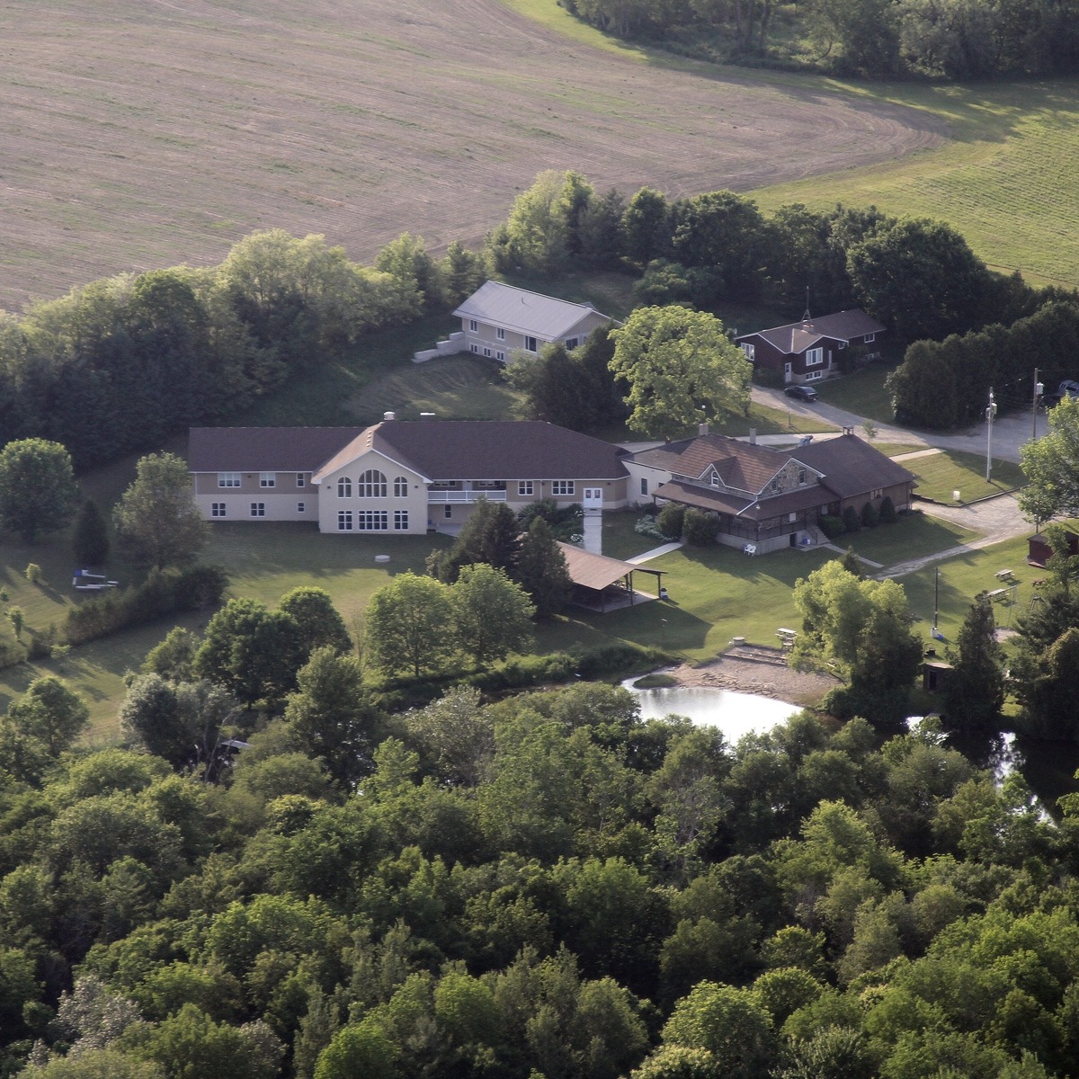 @hiddenacres | Linktree