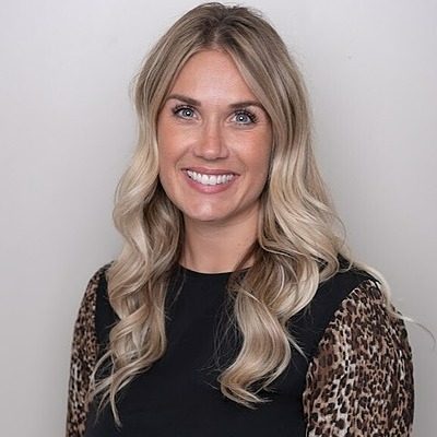 Renee Starr | Instagram, Facebook | Linktree